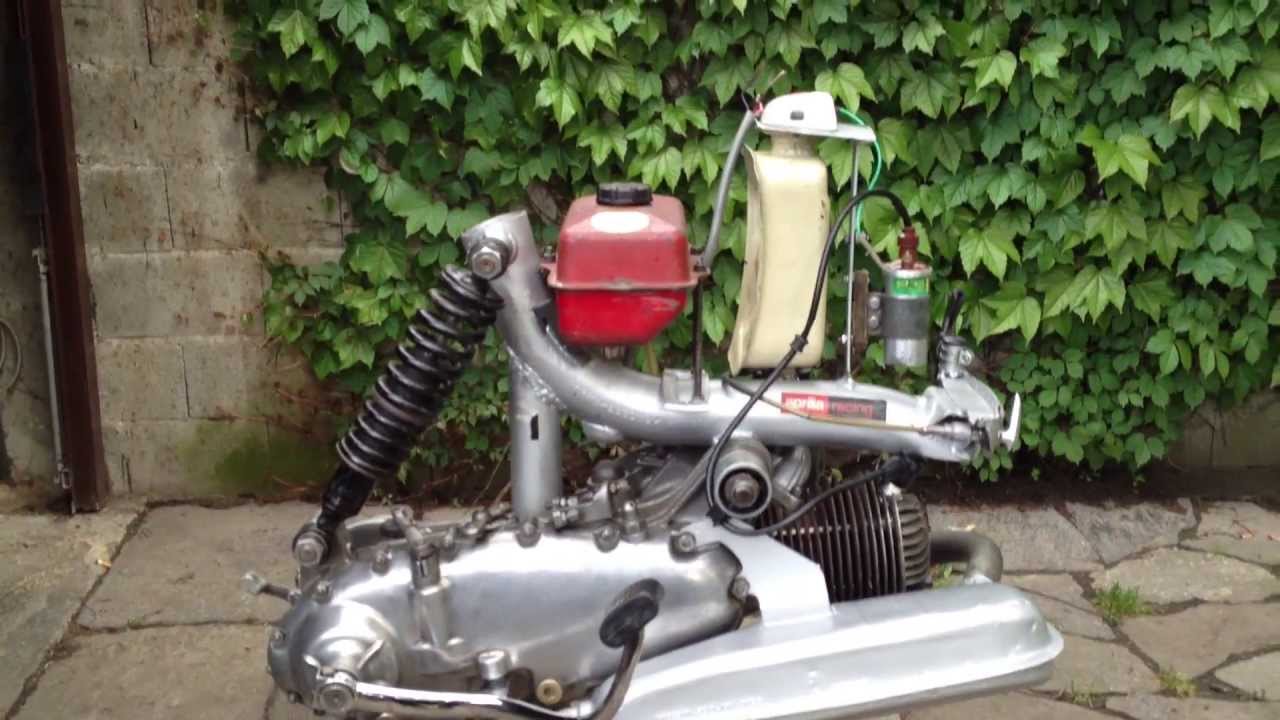 Lambretta Innocenti Special 150 engine first run after rebuilding - YouTube