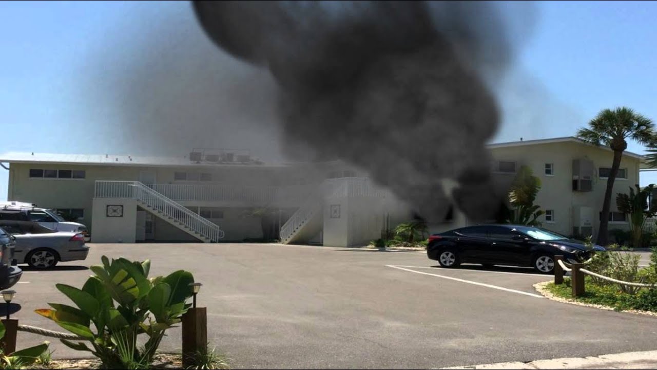 2-Story Multi-Family Residential Apartment Exterior Hallway/Stairwell ...