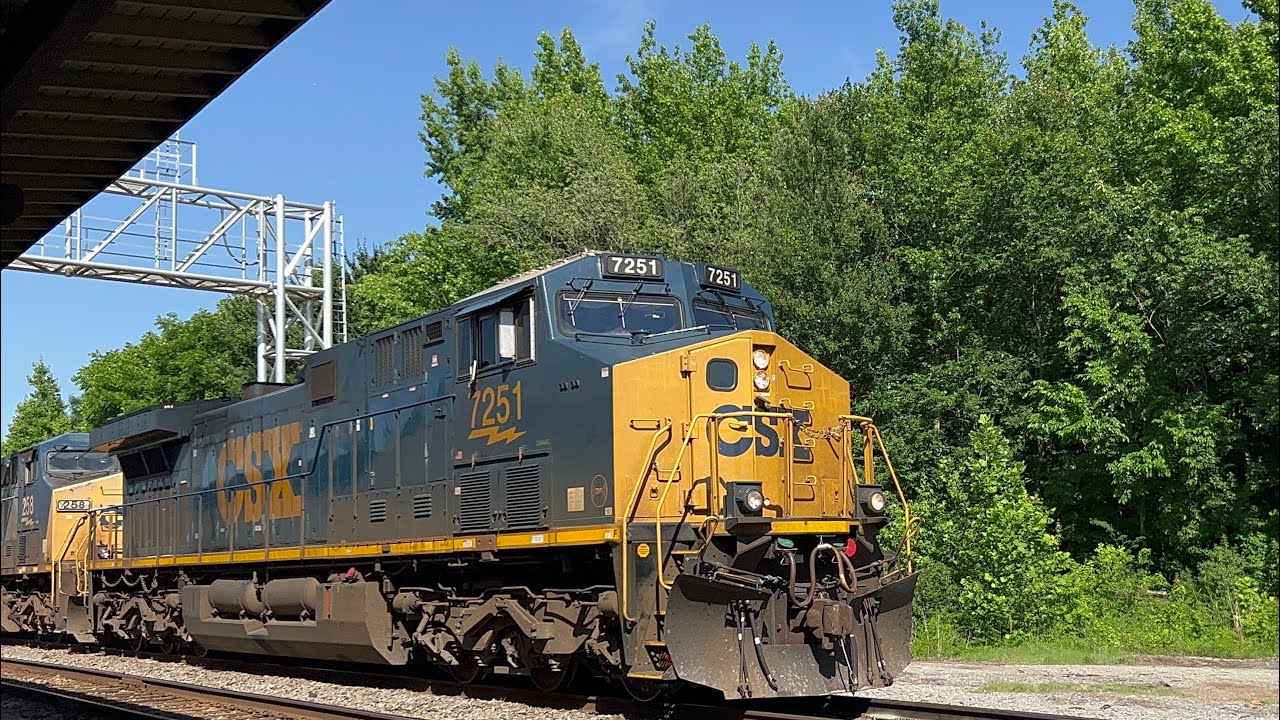 A Ton of Hornshows And CSX 1976 Conrail heritage unit!! Railfaning 6/7 ...