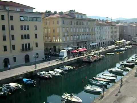 Trieste canale Ponte Rosso - YouTube