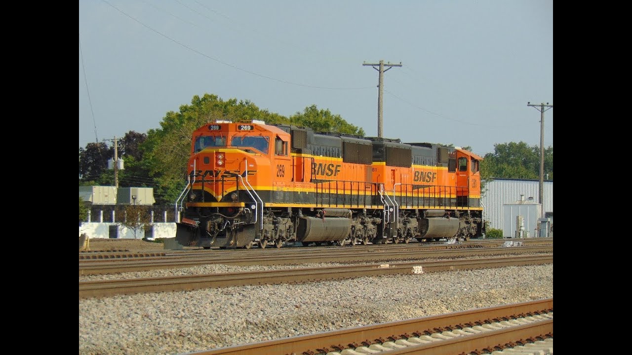 Sunday Railfanning at University Junction: SD75s, SD40N, NS, and more! - YouTube