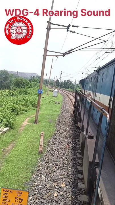 WDG-4 की दहाड़ सुनें, Use headphone #train #locomotive #wdg4g #locopilot #railway #shorts # ...