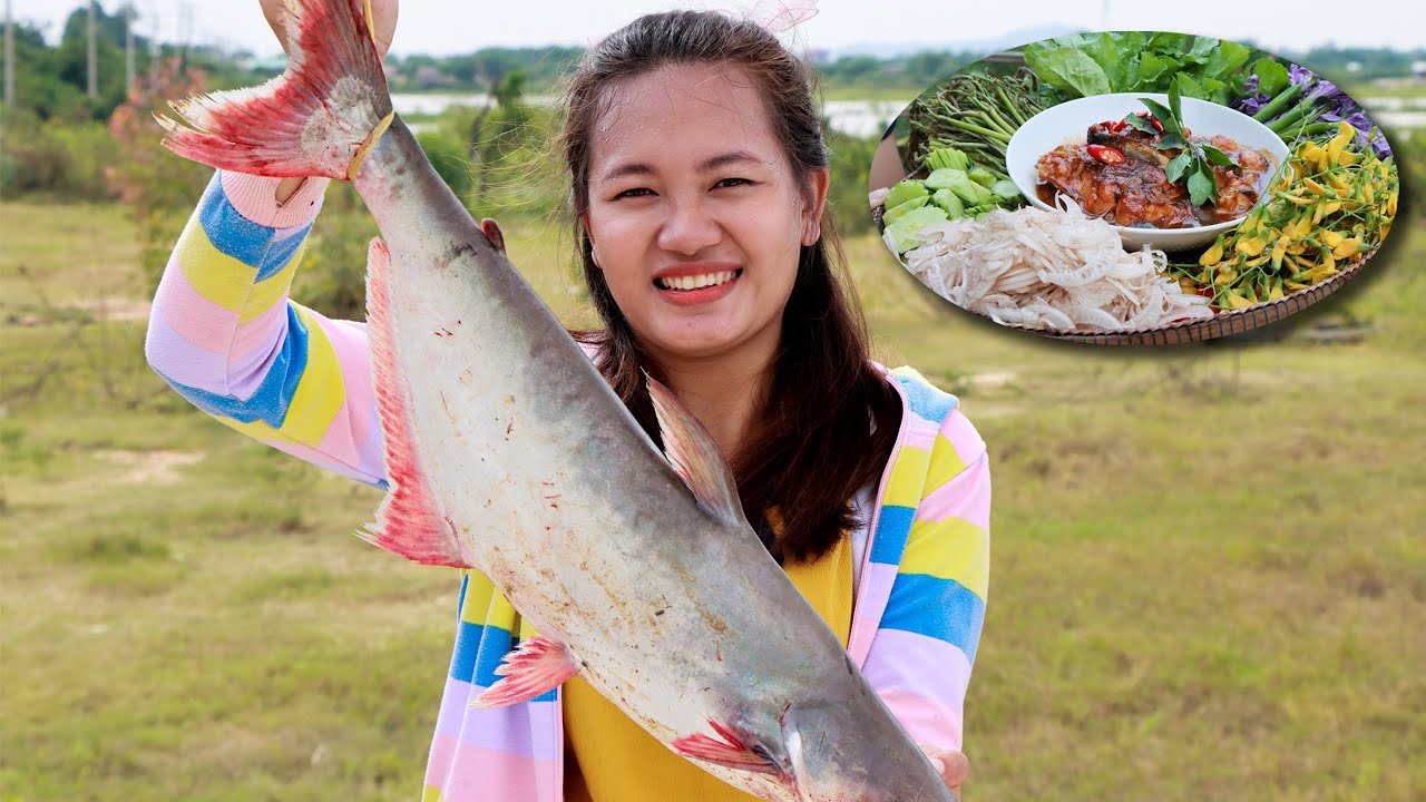 Lika Finding Mekong Cat Fish At Water Gate To Make Cook Khmer Call ...