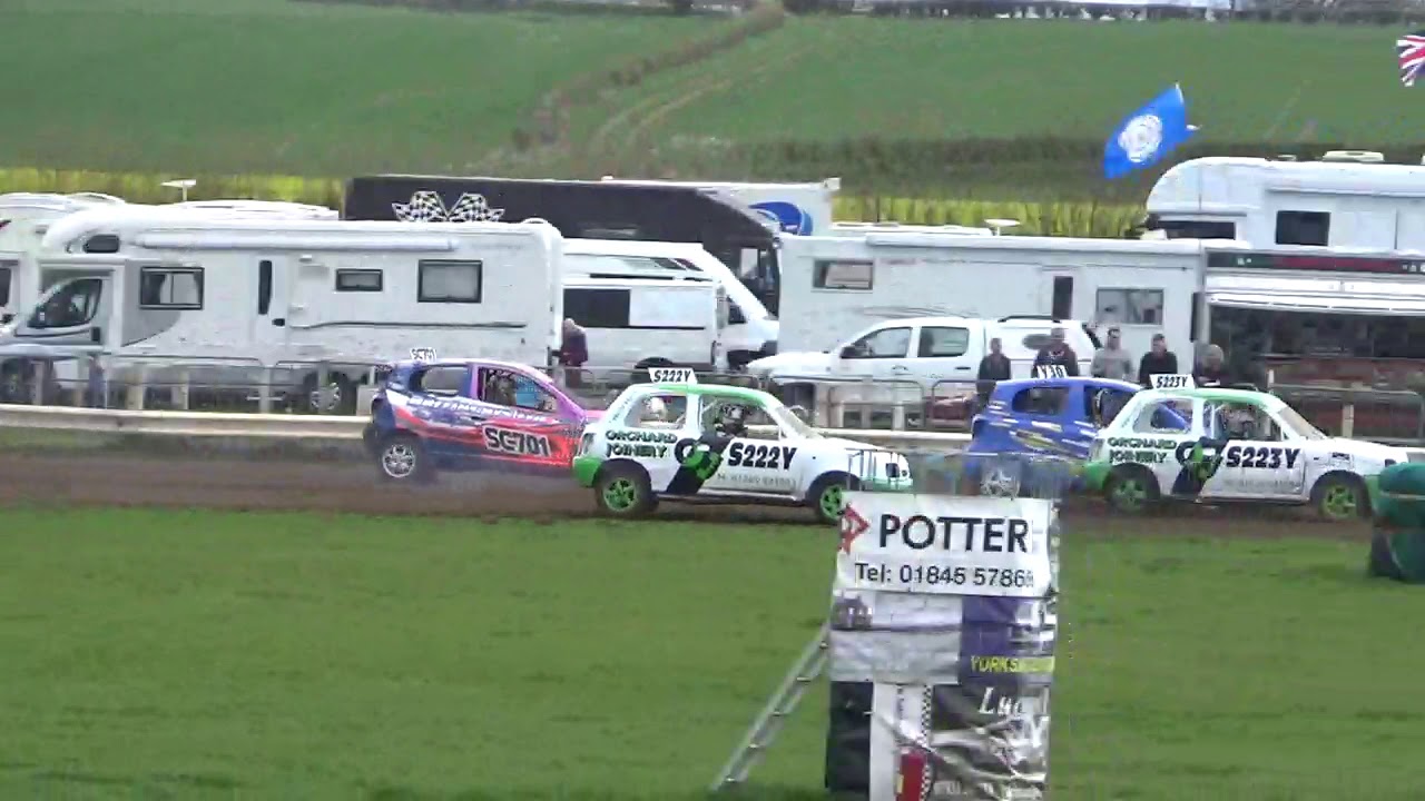Class 1 H1 R2 Autograss racing at The Yorkshire Dales Thornborough ...
