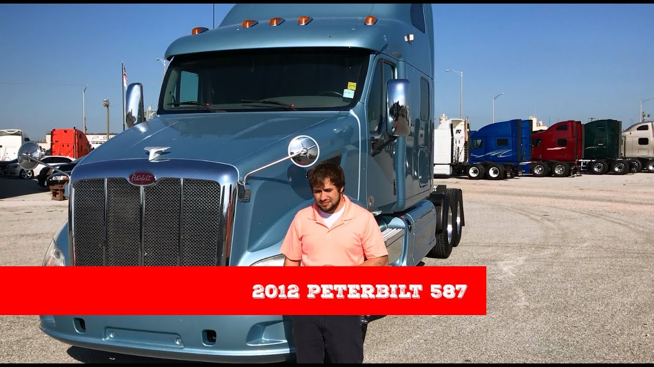 Peterbilt 587 Interior