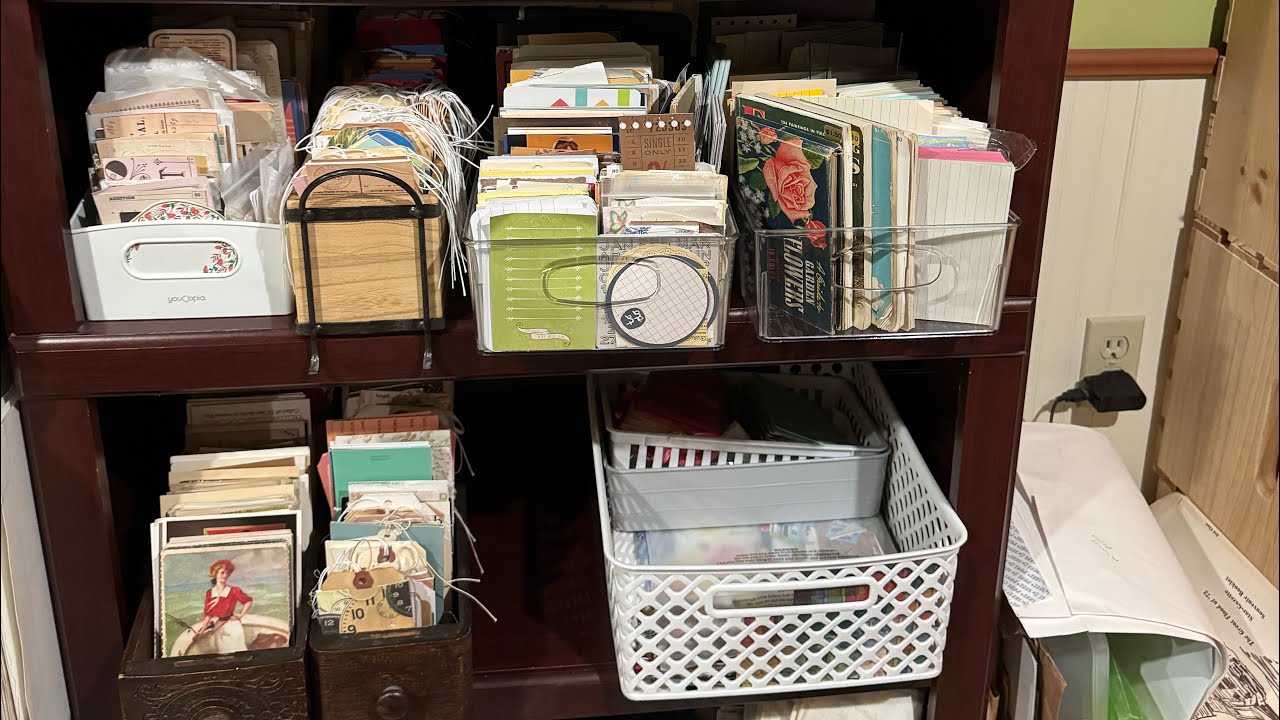 Organizing my “ephemera bookshelf”! - YouTube