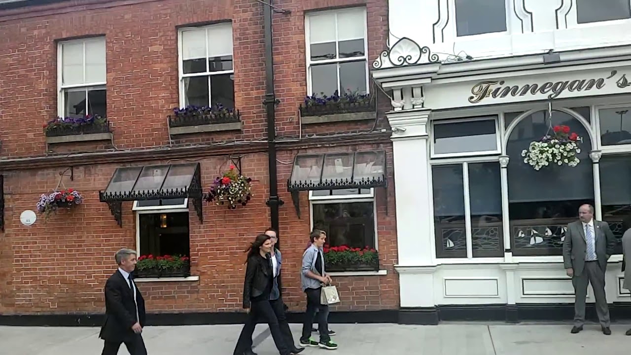 Bono and Ali meet the Obama's, Dalkey, Ireland, 2013 - YouTube