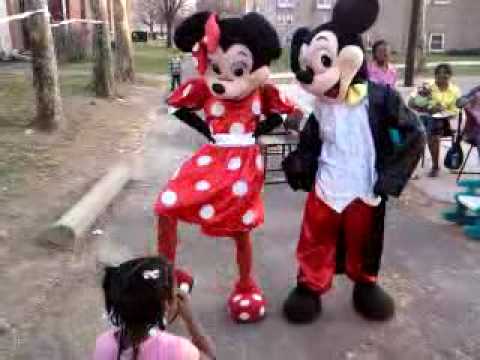 MINNIE AND MICKEY- RUDE BOY - YouTube