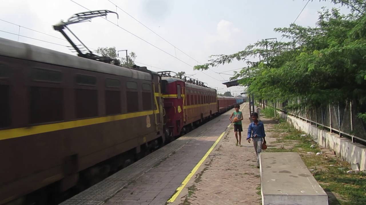 12423 Dibrugarh Town Rajdhani Express with GZB WAP-7 ! - YouTube