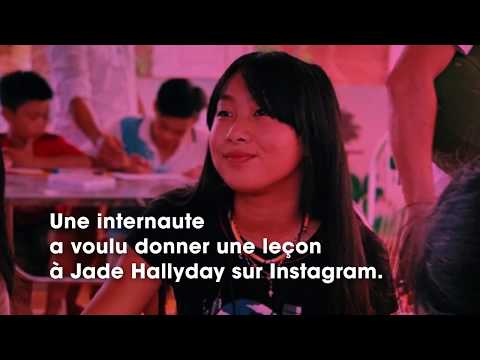 Jade Hallyday reprise sur Instagram à cause de poses pas de son âge