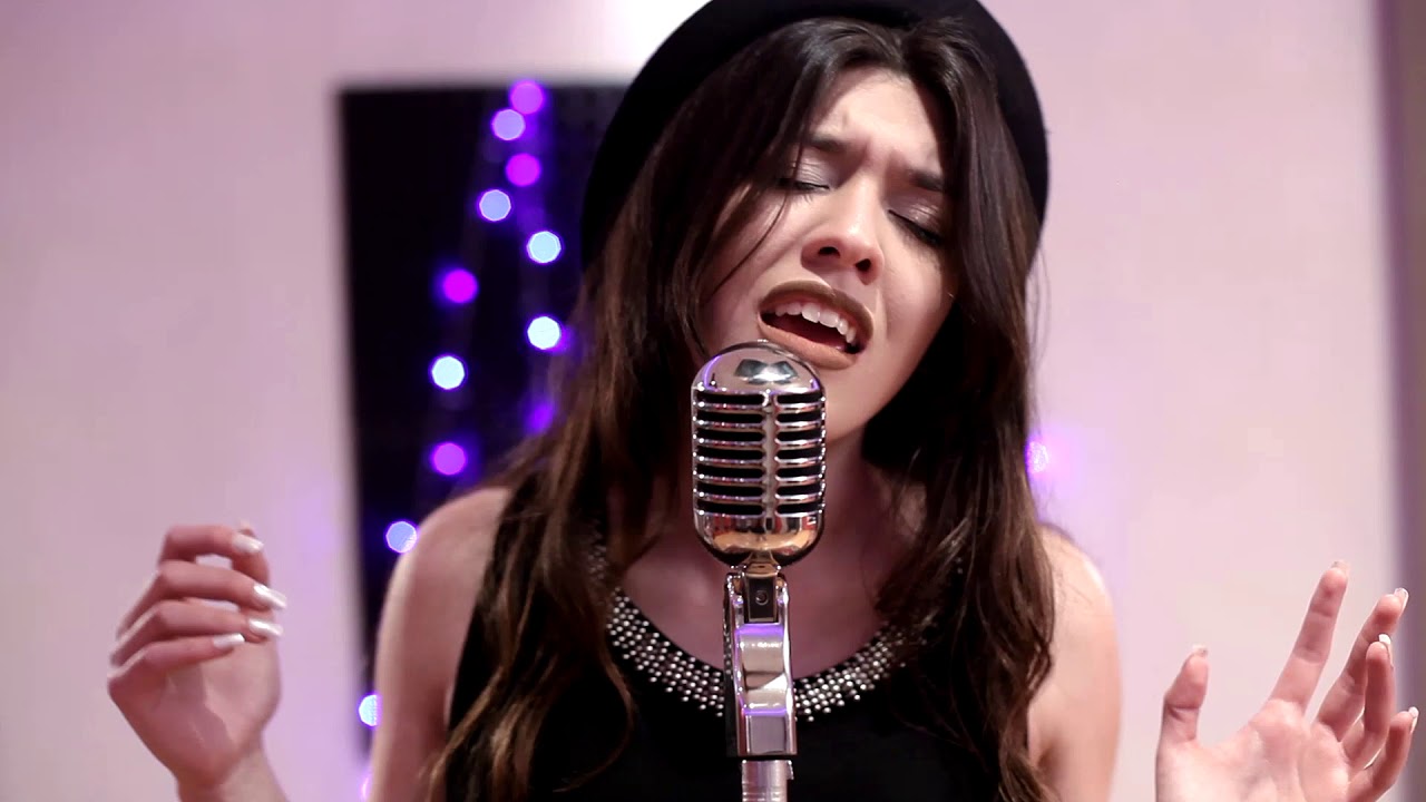 Abigail Sanchez | Una nueva Cancion/ Video clip oficial - YouTube