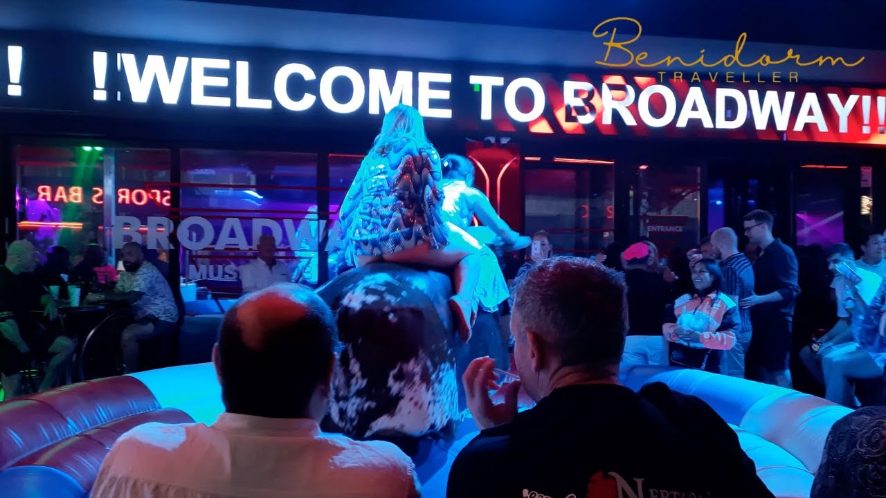 😲Girl in Beautiful Dress Riding on a Bull in Benidorm | Epic Fail ...