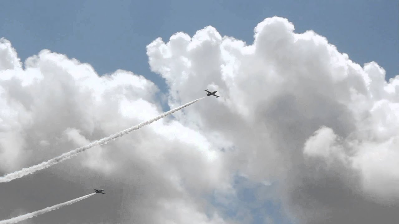 Fighter jets over Universal Studios FL - YouTube