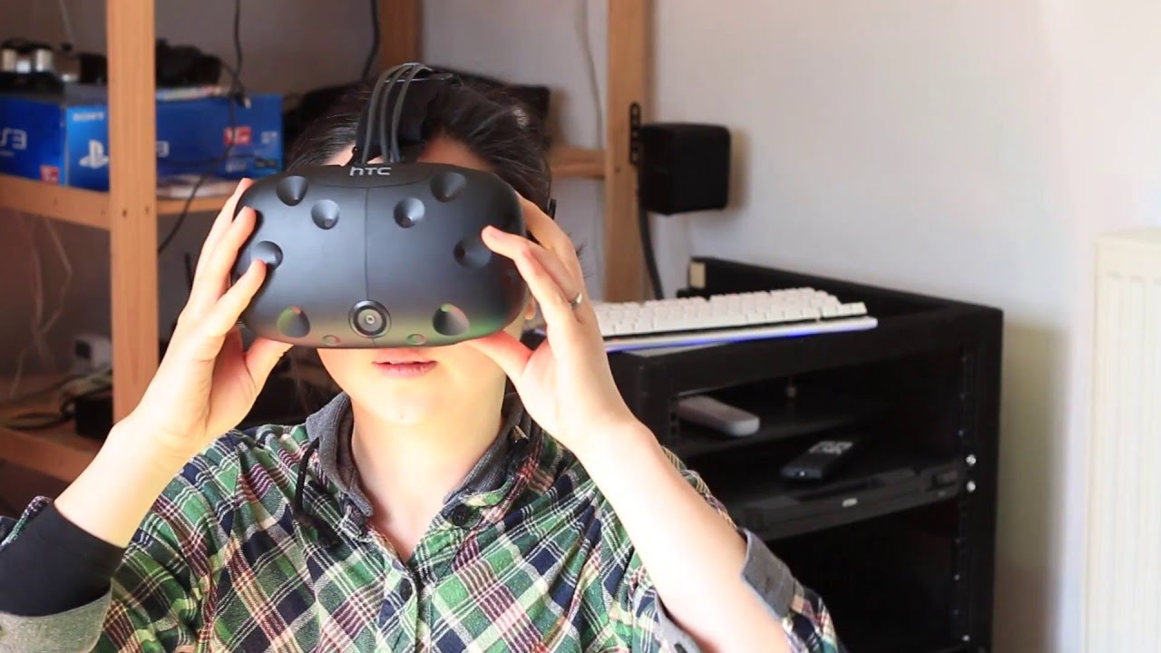 HTC Vive Review - YouTube