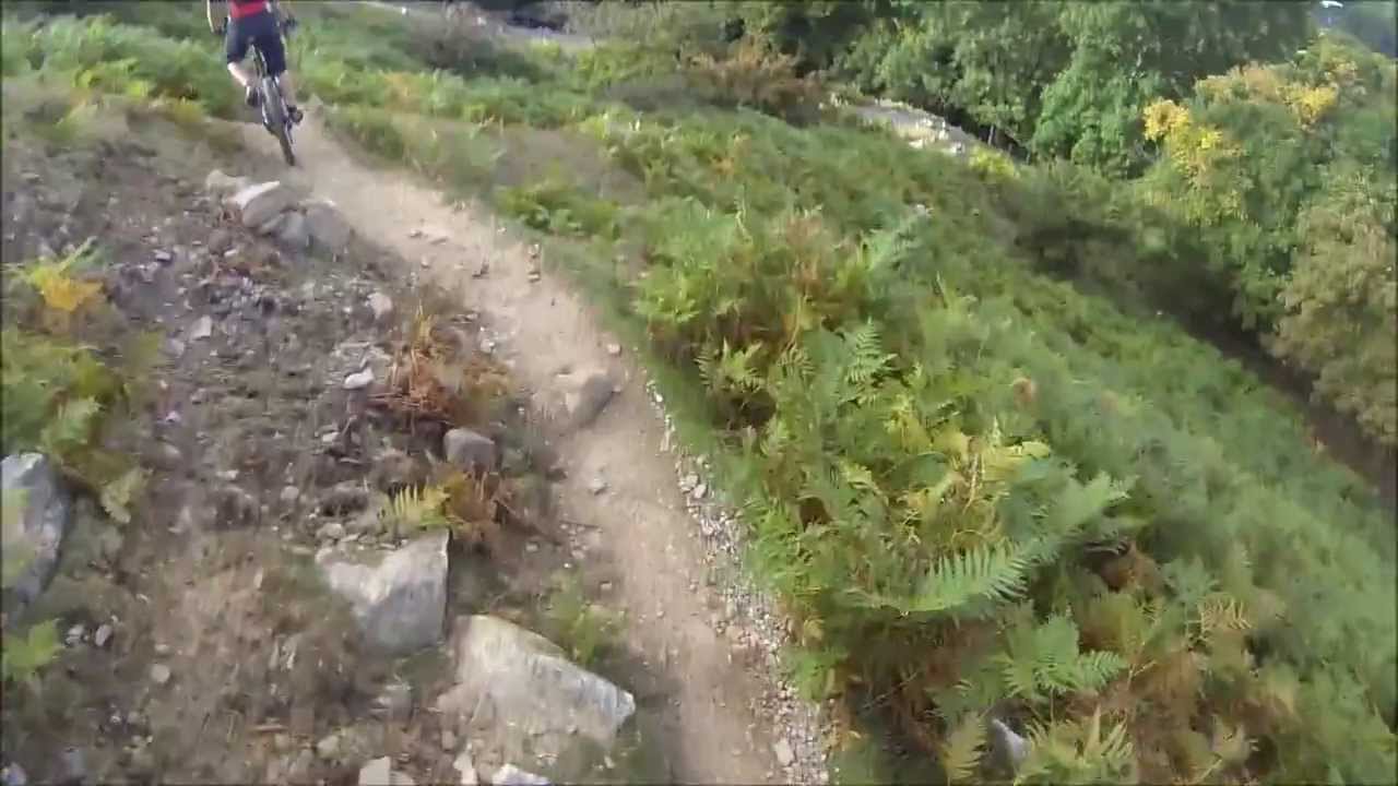 Mountain biking "The Scree Run", Llangollen, North Wales - YouTube