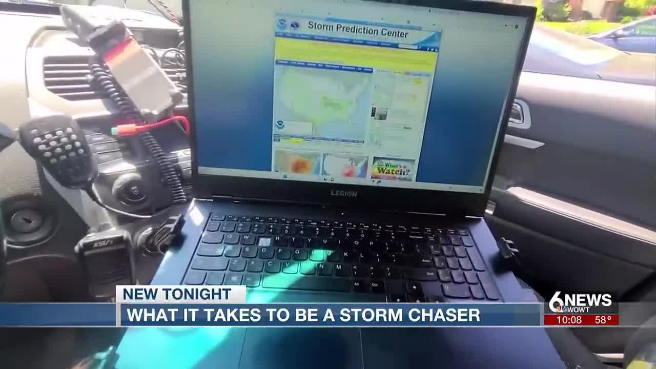 What it takes to be a storm chaser - YouTube