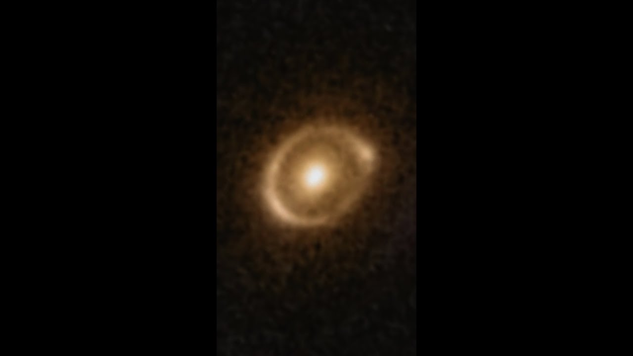 NASA Hubble Space Telescope || Zoom into The Gravitational Lens 0038 ...