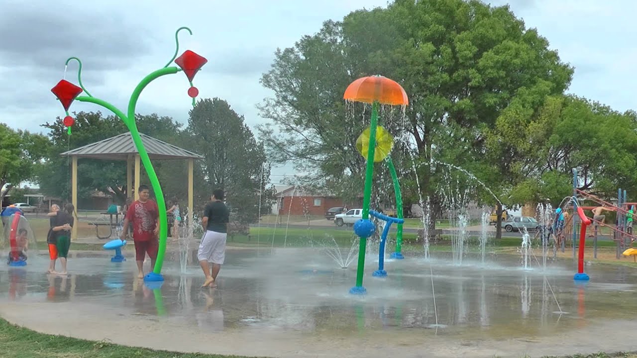 Taylor Mini Park Vortex Splashpad - YouTube