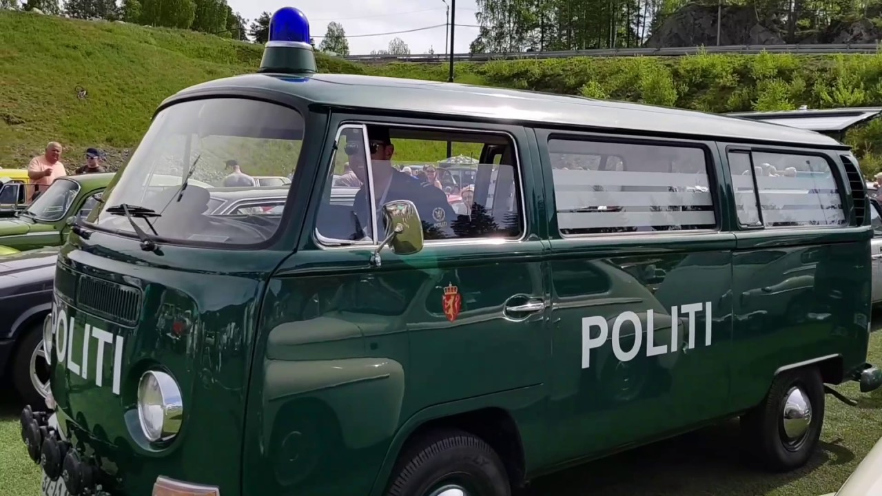 Original politibil fra 1970 - YouTube