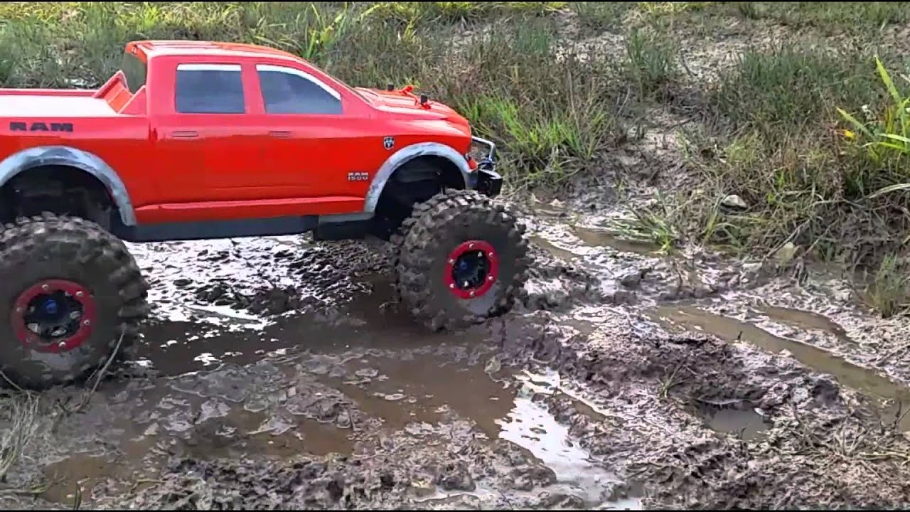Scale Traxxas summit tire test - YouTube