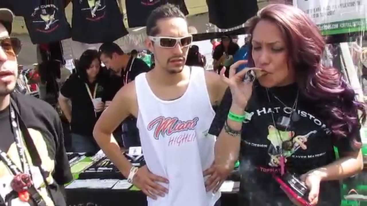 Karmaceuticals Ounce Blunt W/4Grams Of Concentrates - YouTube