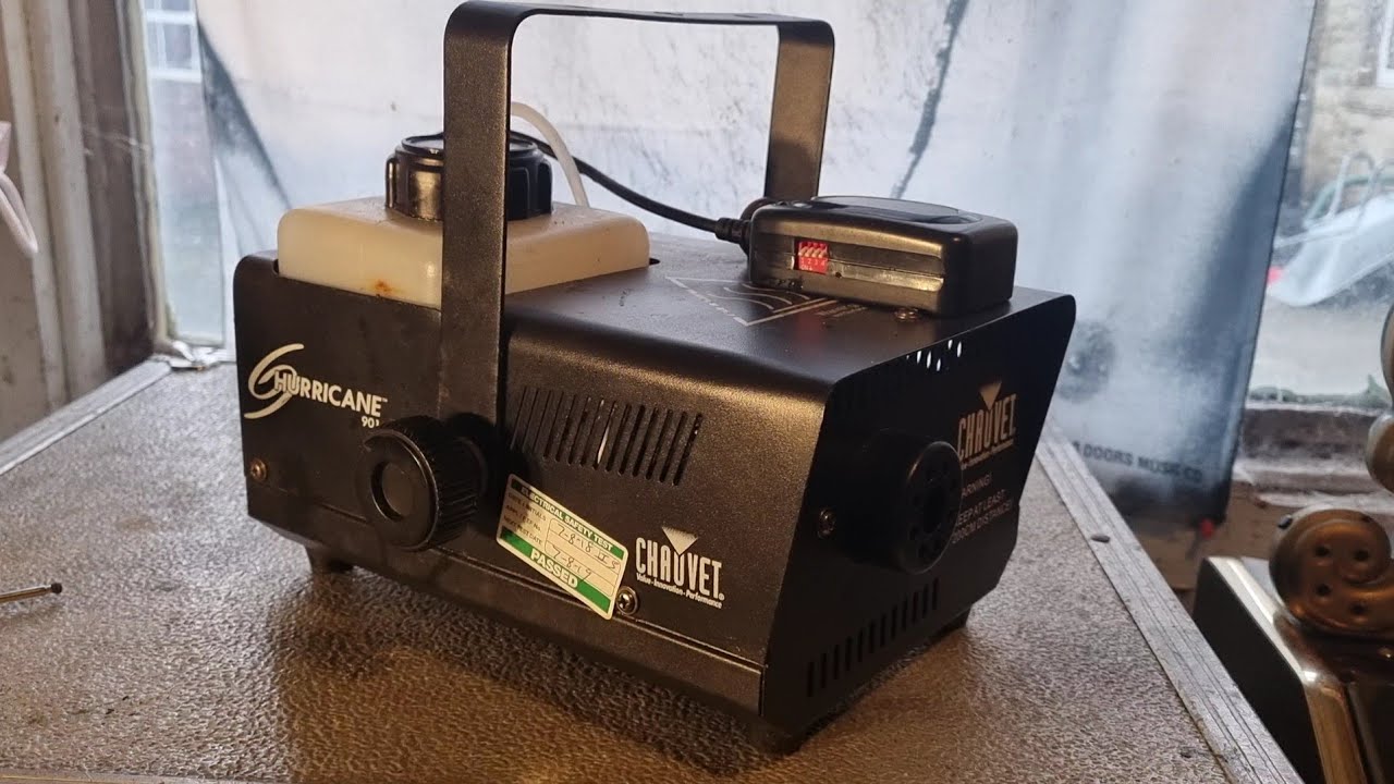 chavet hurricane 901 670w fog/smoke machine - YouTube