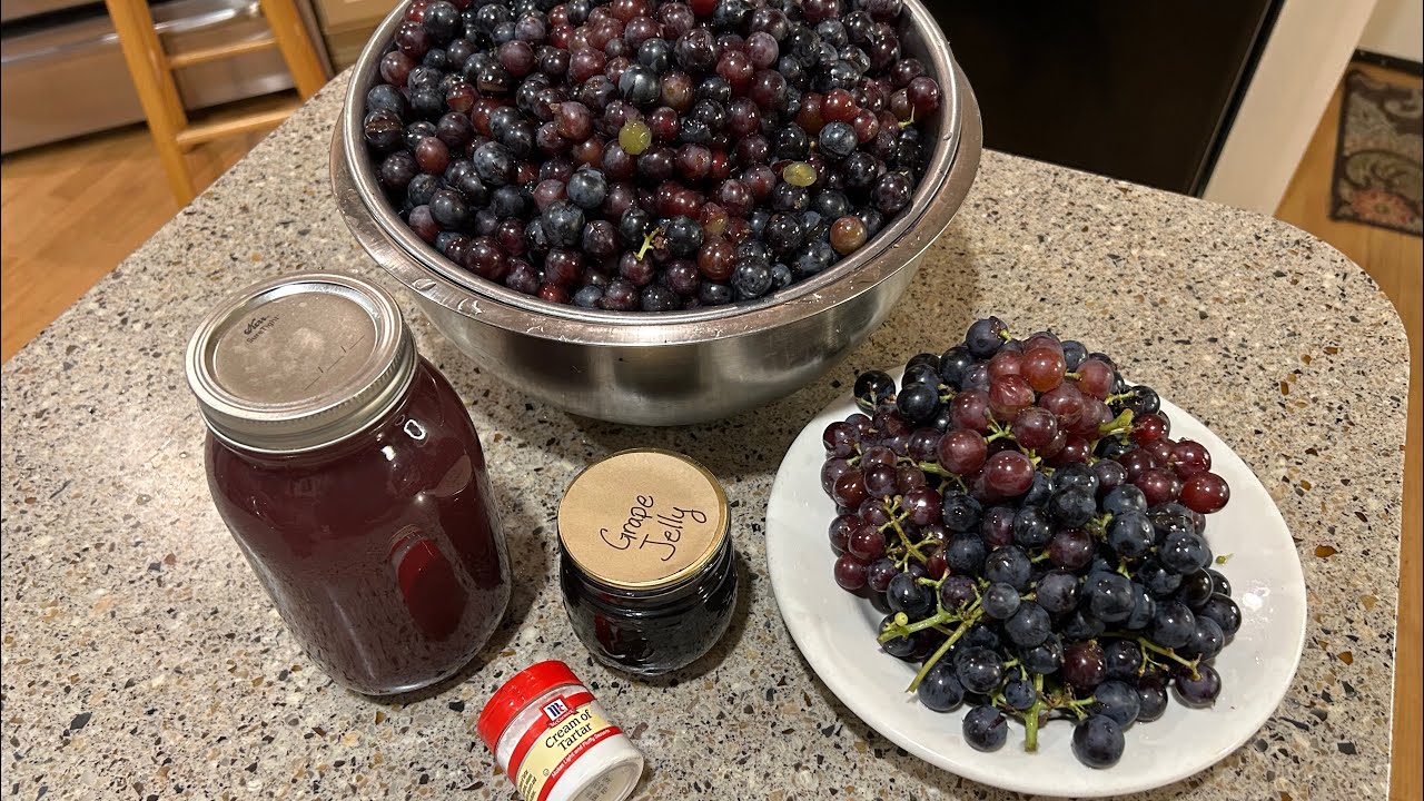 Tartarate Crystals in Grape Juice - YouTube