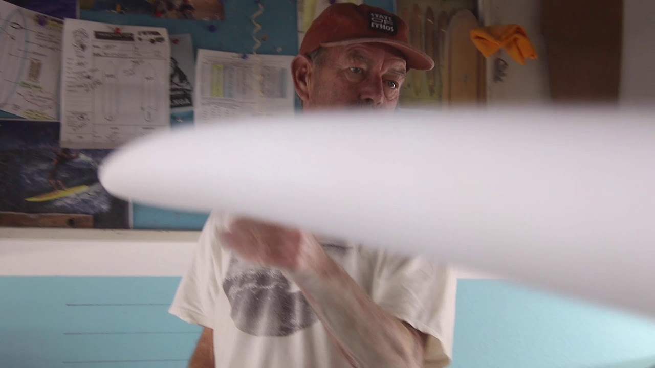 Mike Minchinton Shapes a 9'2" Saber - YouTube