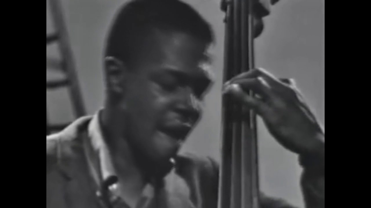 Jimmy Garrison's bass solo on "Impressions" - YouTube