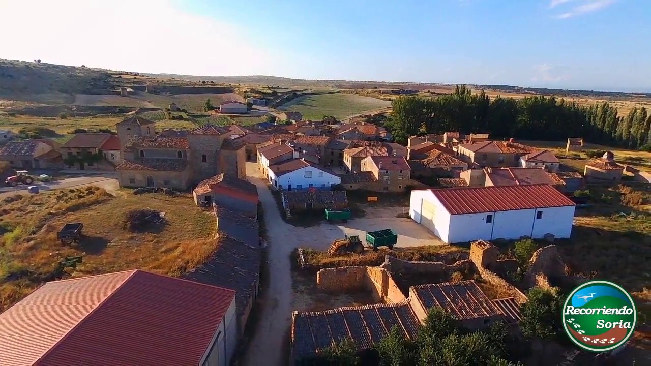 ALALÓ A VISTA DE DRONE RECORRIENDO SORIA - YouTube