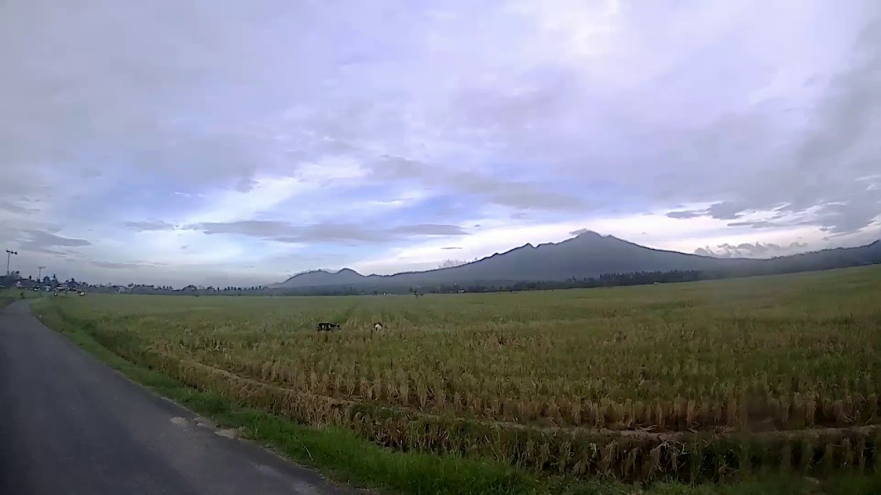 JALAN MENUJU GUNUNG KRAKATAU, PENUH LUBANG DAN BERDEBU - YouTube