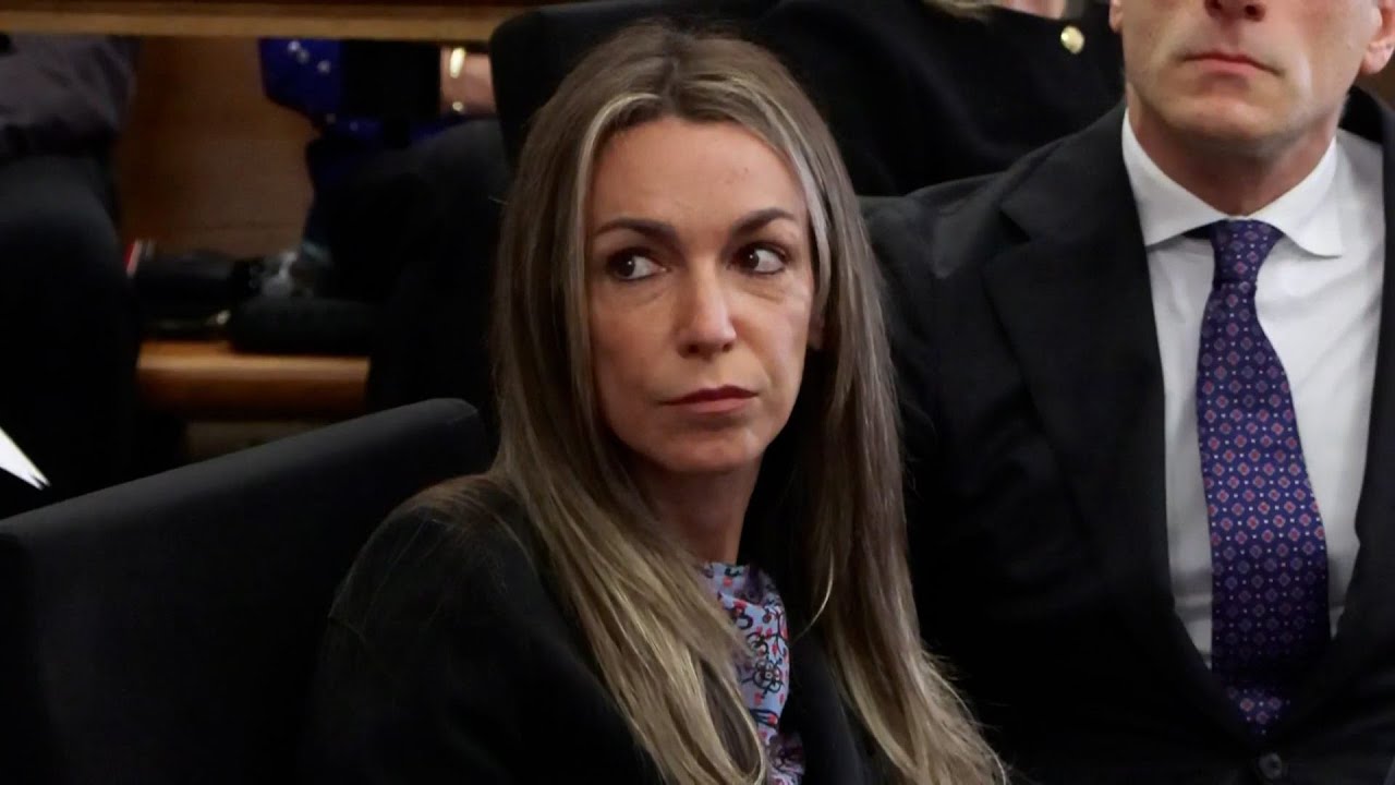 Grand juror in Karen Read investigation pleads guilty to contempt ...