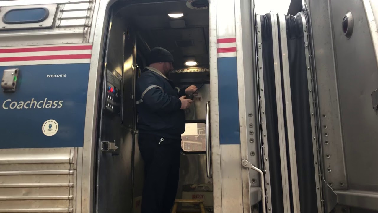 Amtrak Missouri River runner departing Kansas City - YouTube