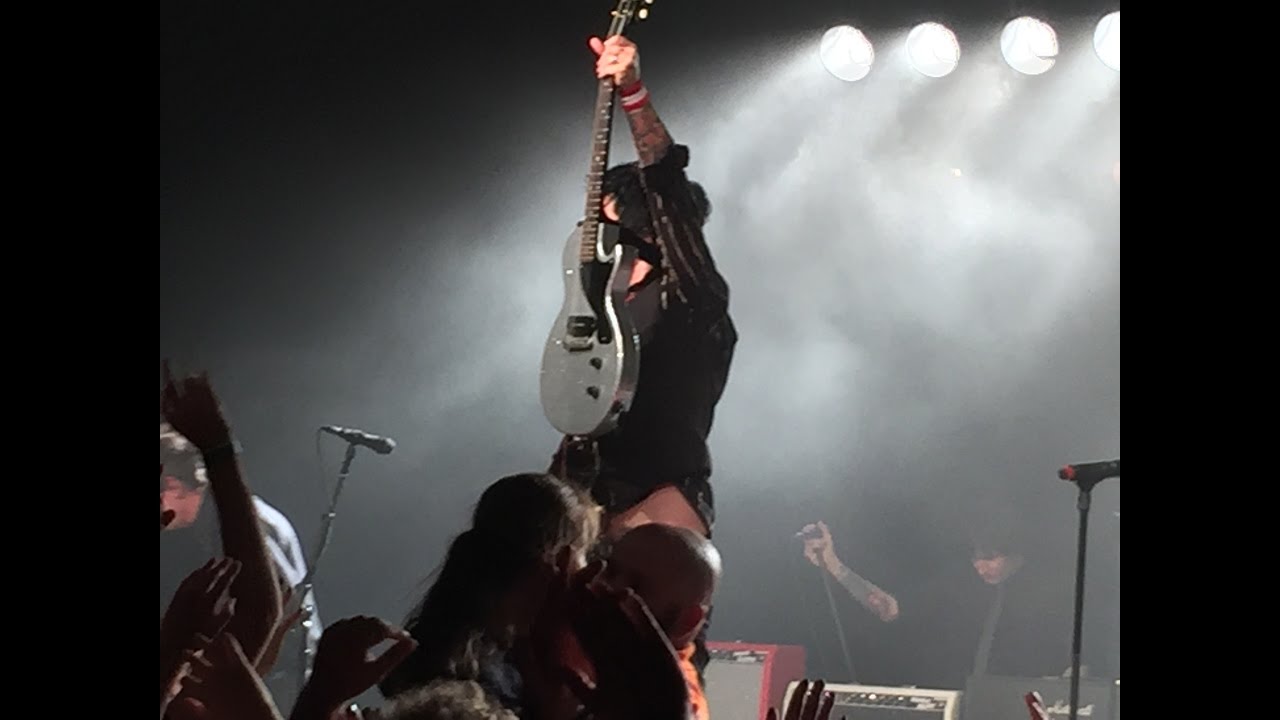 Green Day - American Idiot (Live @ Starland Ballroom 9/28/16) - YouTube