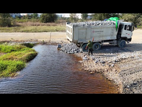 New Landfill Site Formed with Dozer Push Huge Loads from Dump truck 25Ton Fill in the corners !!