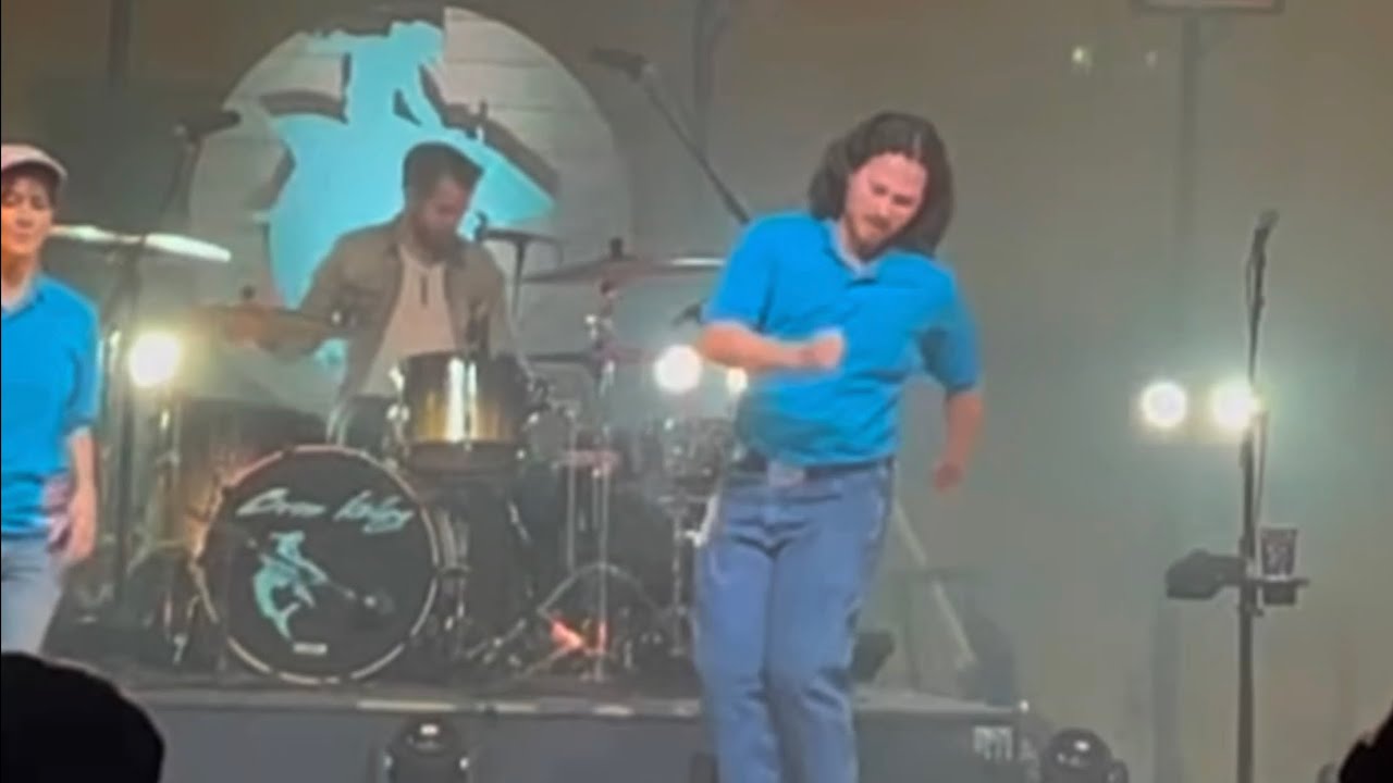 Blue shirt clogging thug guy Zeb Part 2 - YouTube