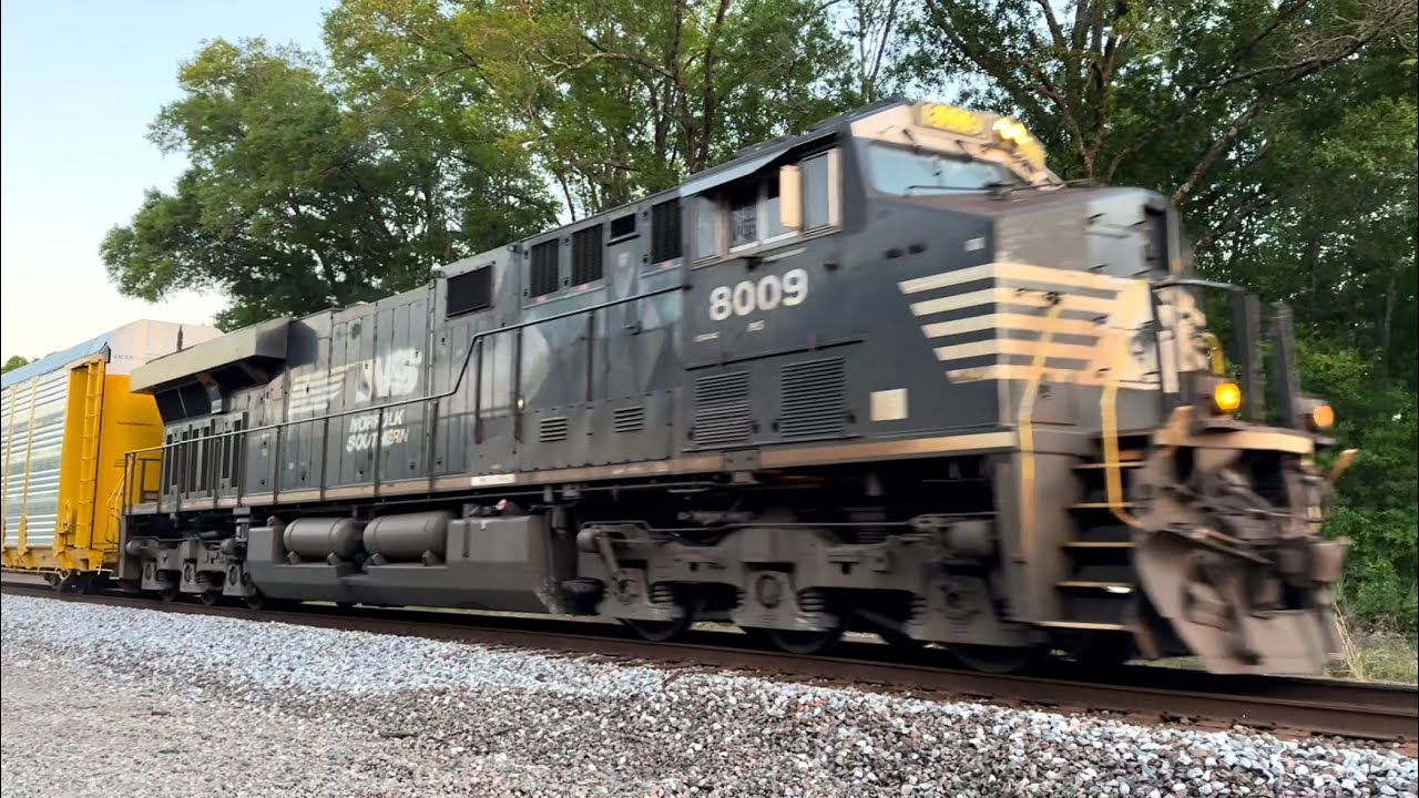 Norfolk Southern ES44AC 8009 Leads NS 18E at Crawford, FL - YouTube
