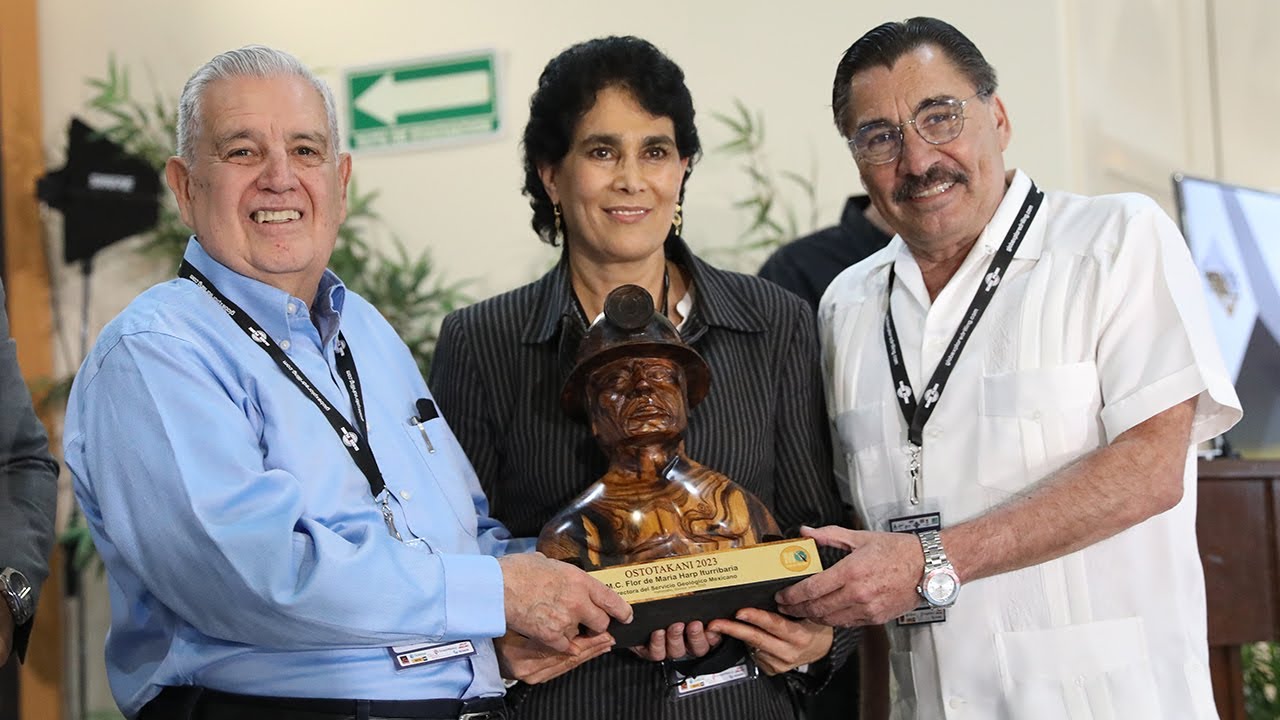 Mtra. Flor de María Harp Iturribarría. Premio Ostotakani 2023 - YouTube