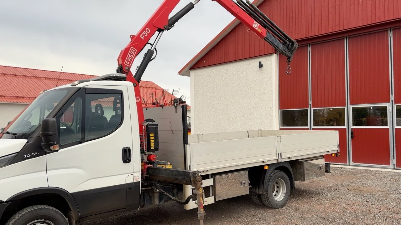 Köp Kranbil Iveco Daily 70C 170 Euro 6 med Fassi f50 kran på Klaravik ...