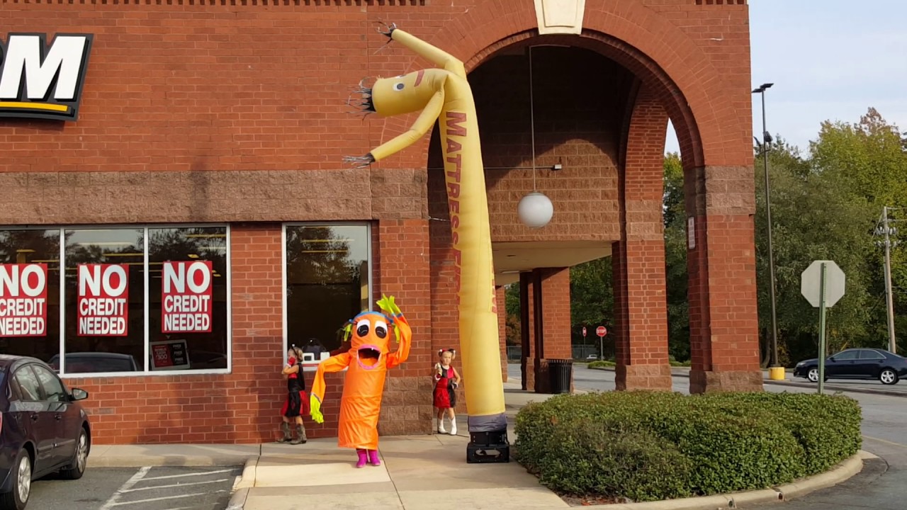 Human Wiggly Man - YouTube