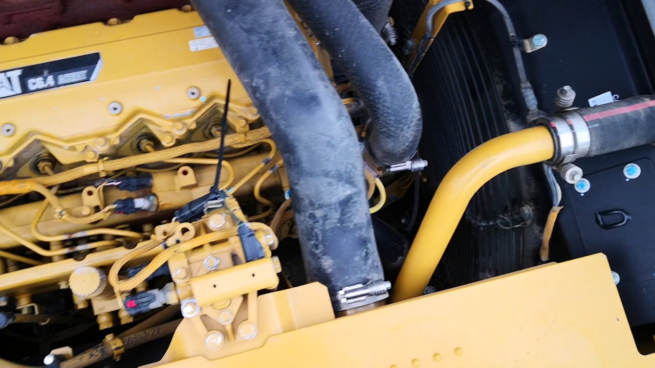 CATERPILLAR 320D *A REPARER *TO REPAIR*ZU REPARIEREN* - YouTube