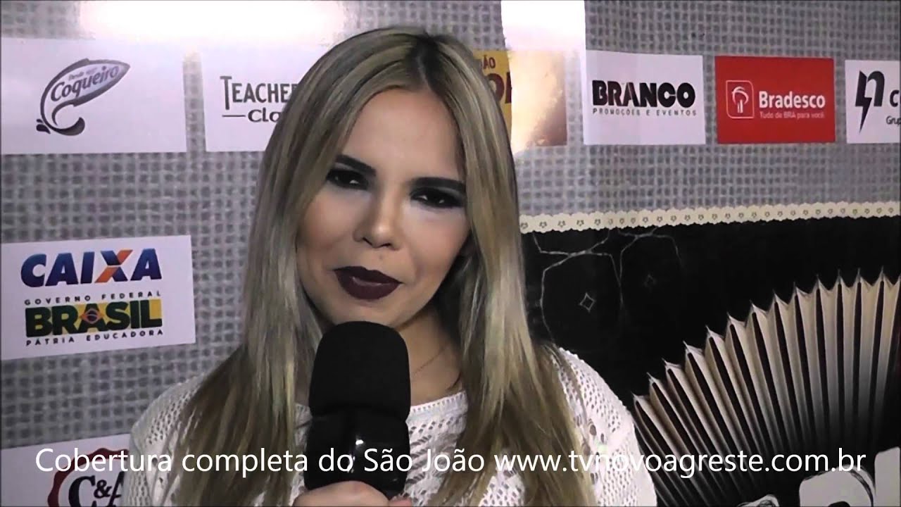 Samya Maia da banda Magnificos no São João de Caruaru 2015 - YouTube