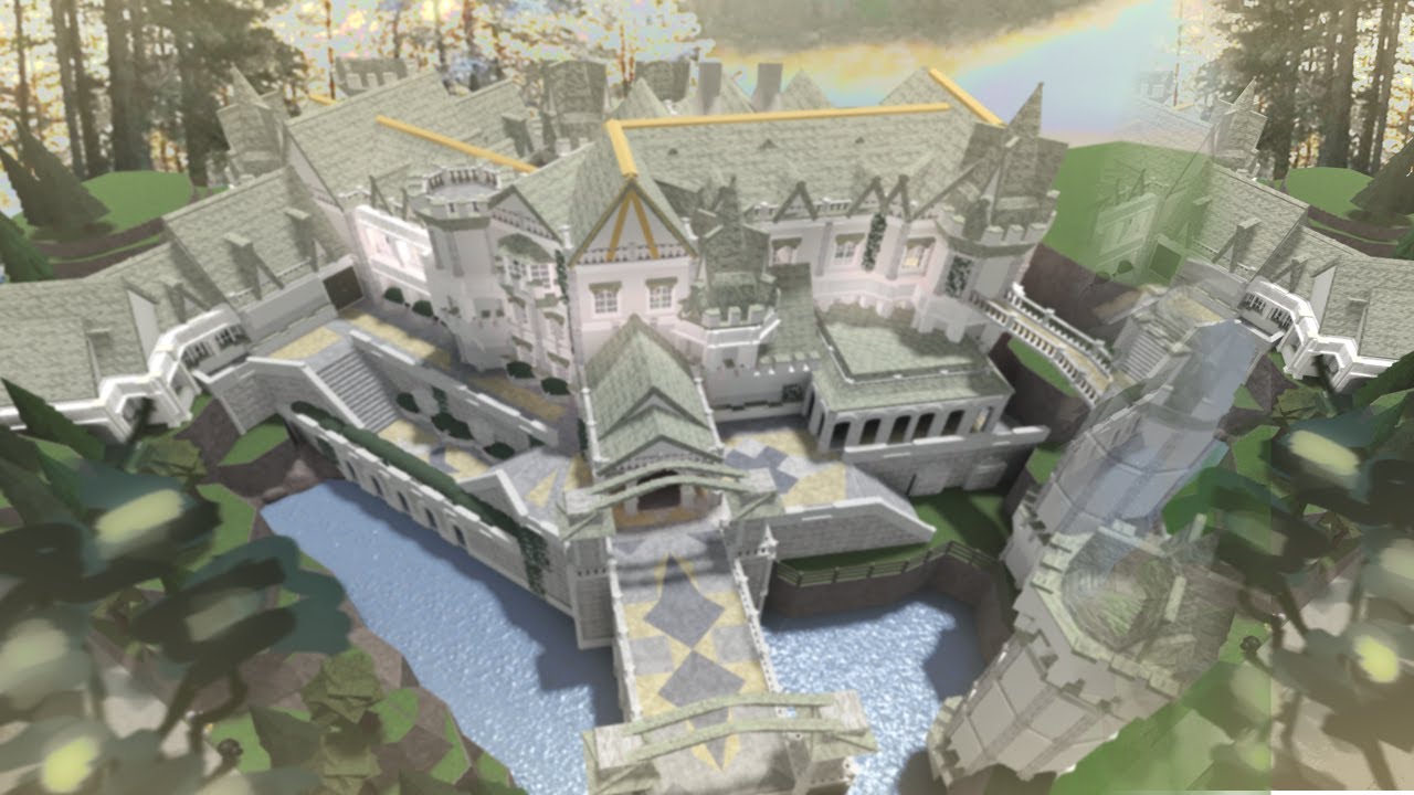 I built a castle in Bloxburg! - YouTube