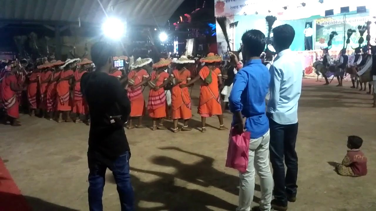 Baster traditional dance - YouTube