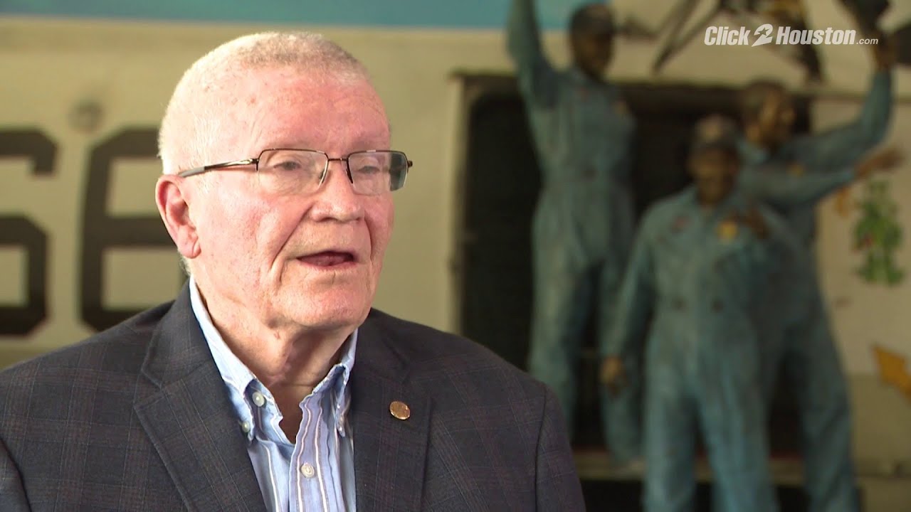 One on one with Fred Haise - YouTube