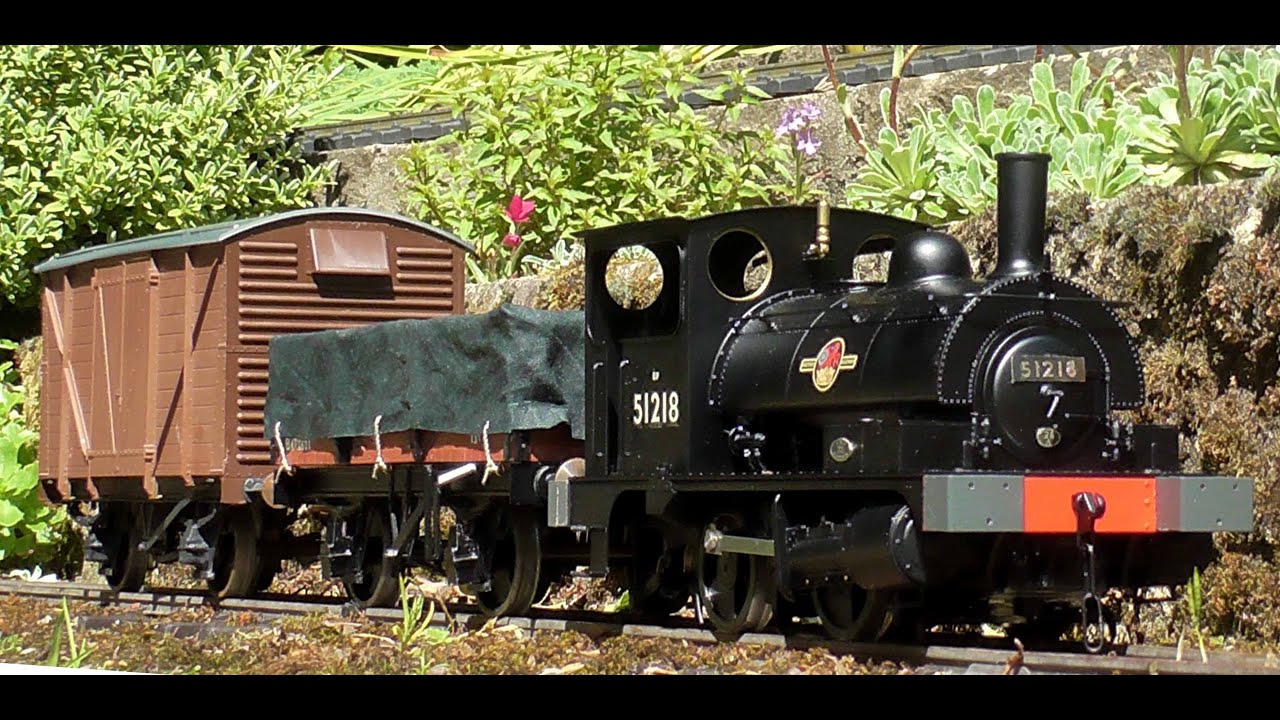 Gauge 1 trains -a PUG loco in action - YouTube