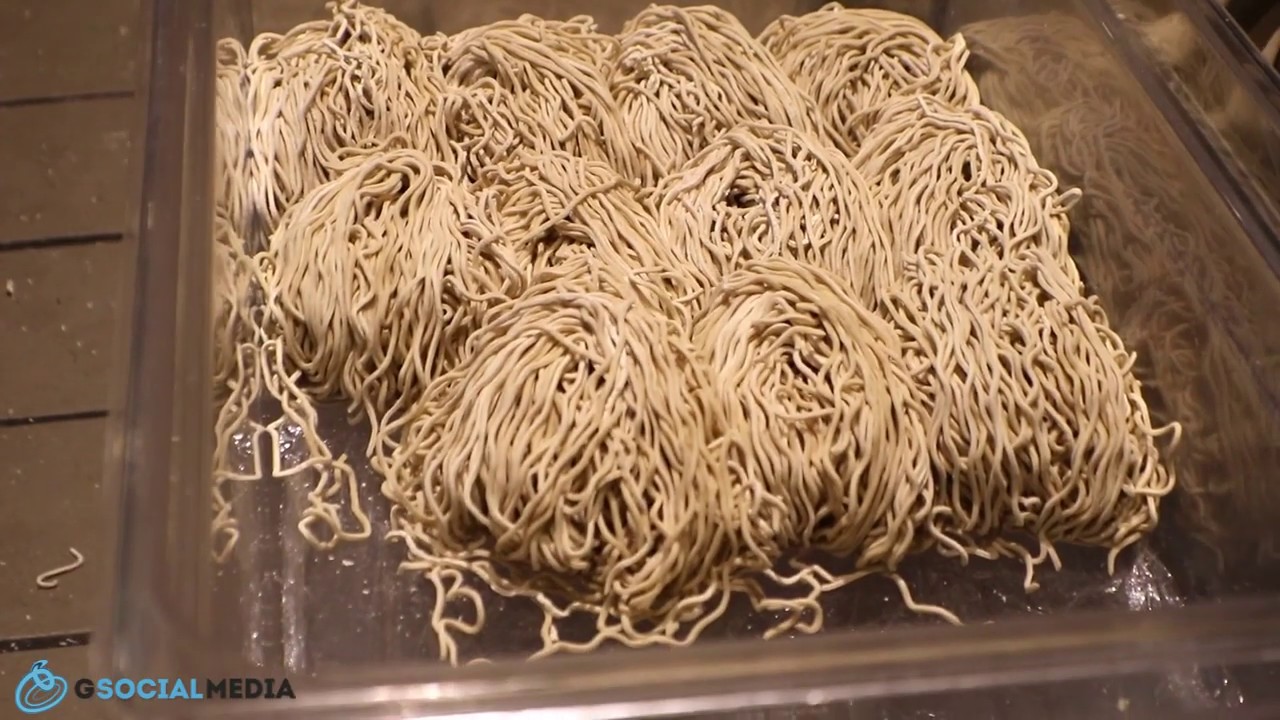 How Ramen Noodles Are Made - YouTube