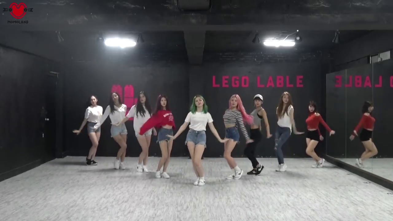Momoland baam dance practice - YouTube