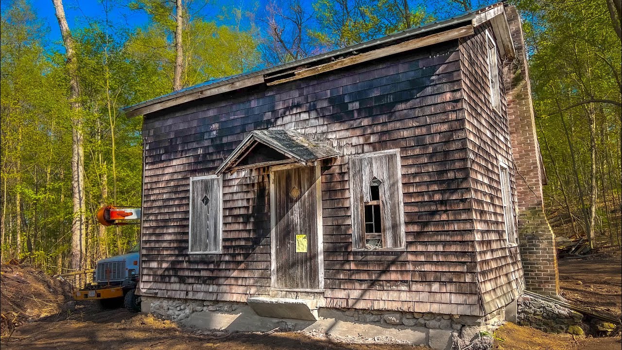 I remodeled an ABANDONED CABIN - finally revealing the interior ...