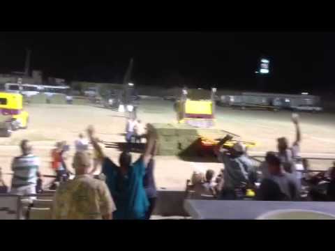 Mechanical Hay Loading 2013, AV fair - YouTube